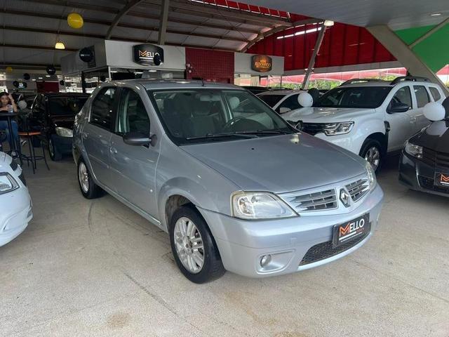 RENAULT LOGAN - PRIVILÈGE HI-FLEX 1.6 16V 4P